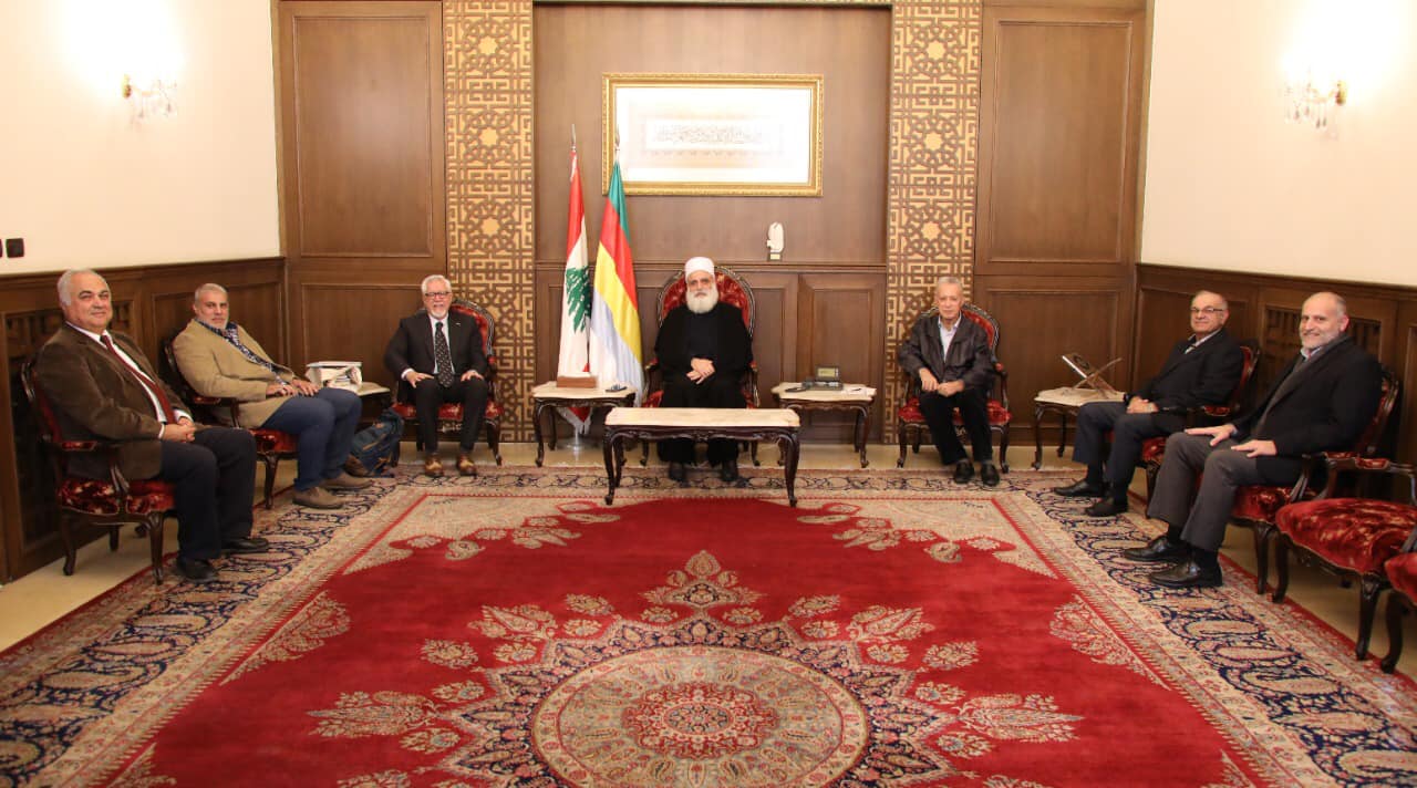 Sheikh Al-Aql Sheikh Sheikh Dr. Sami Abi Al-Muna met a delegation of ...
